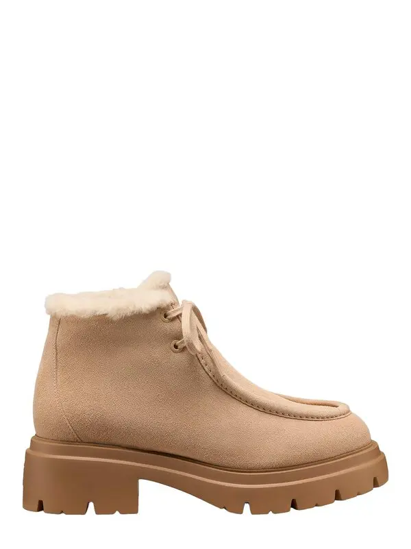 STUART WEITZMAN Hudson Shearling-lined Chukka Booties - Adobe