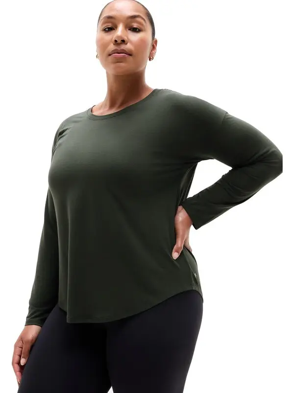 Athleta Relaxed Fit T-shirt - Elm