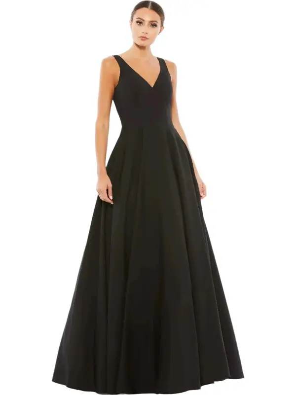Mac Duggal Sleeveless A-line Gown With Pockets - Black