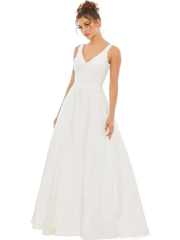 Mac Duggal Classic Sleeveless A-line Gown With Pockets - White