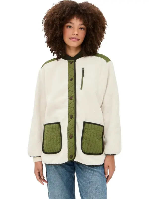 THE GREAT. OUTDOORS The Plush Tundra Jacket - Cream/army