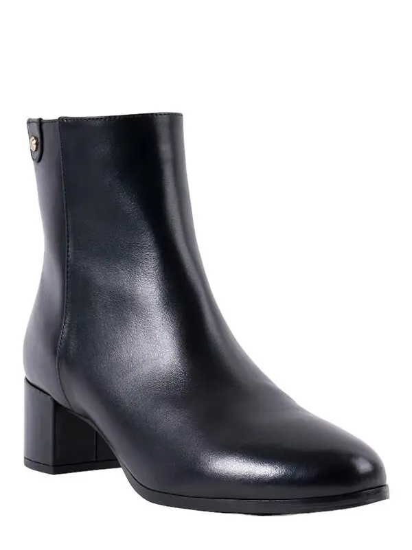 STINAA.J Orthopedic Ankle Boots - Black Leather
