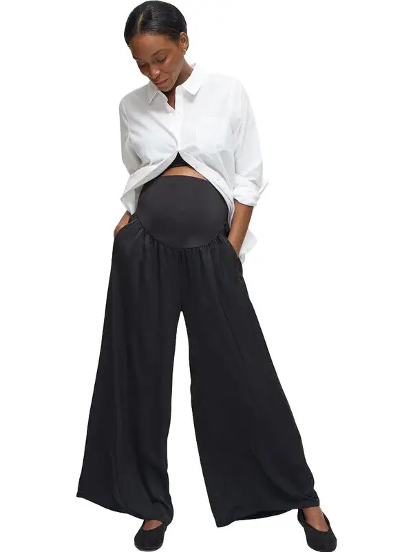 Ingrid & Isabel® Woven Maternity Pant - Black