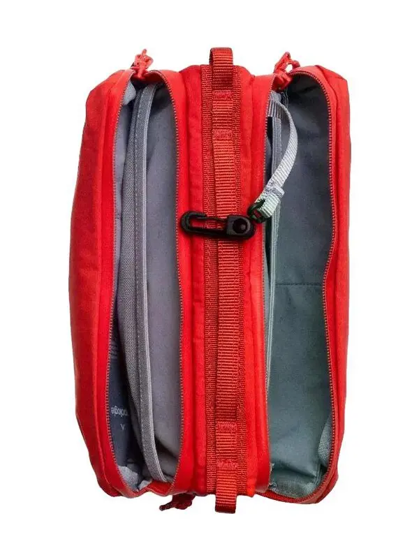TOPOLOGIE Medium Sacoche Messenger Bag - Red