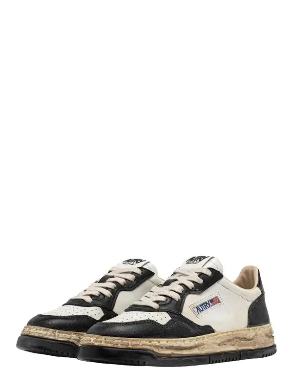 AUTRY Medalist Super Vintage Low Sneaker - White/black