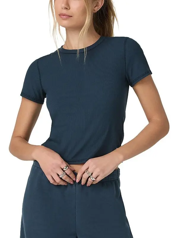 Vuori Pose Fitted Tee - Ocean Blue