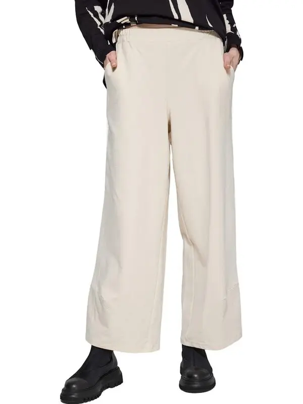 LUUKAA Cropped Darted Pants - Ivory