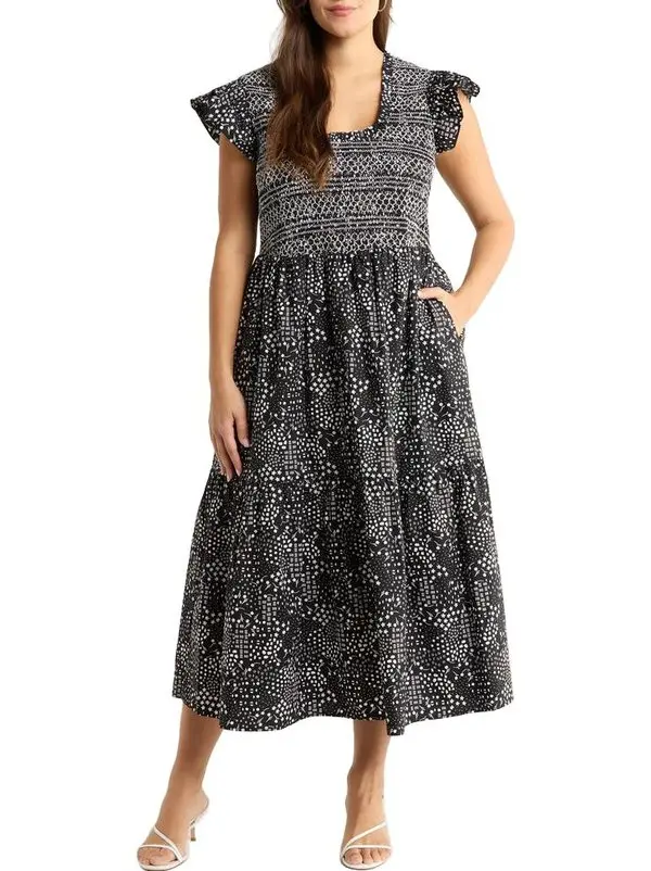 SUGARLIPS Larsa Geometric Print Smocked Dress - Black-white