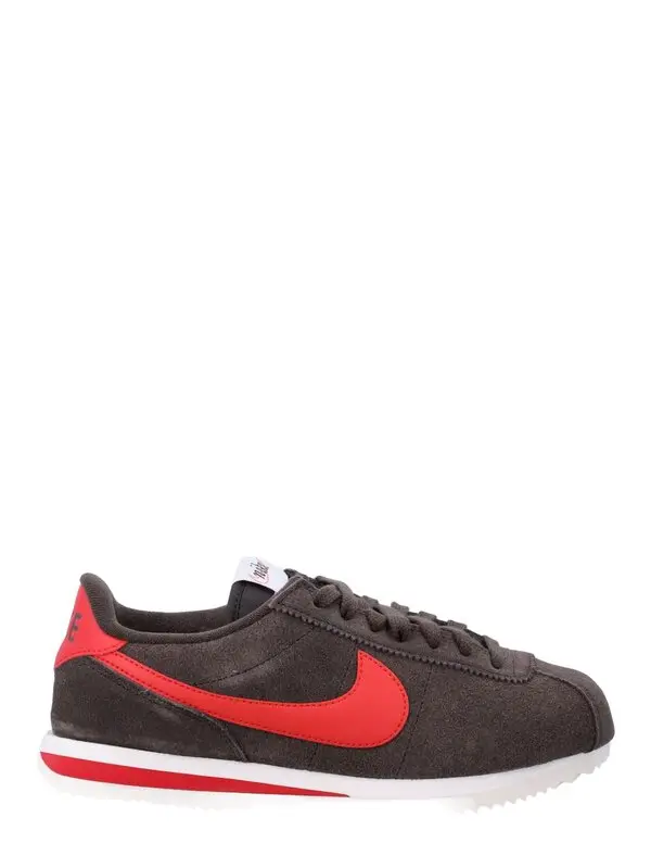 Nike Low Top Sneakers - Red