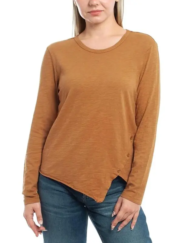WILT CLOTHING Asymmetrical Hem Tee With Button Detail - Medium Brown