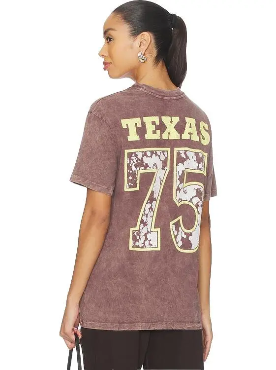 Daydreamer Willie Nelson Red Headed Stranger Weekend Tee - Brown