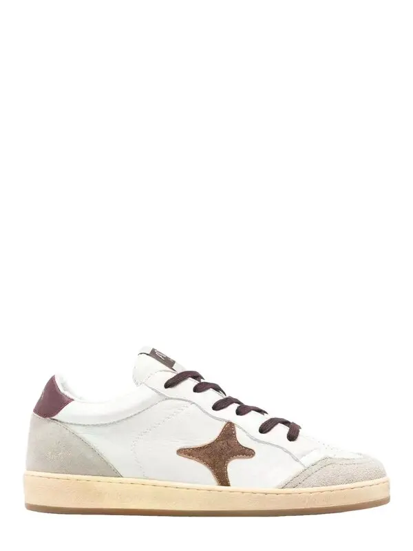 AMA-BRAND Star-appliqué Sneakers - White