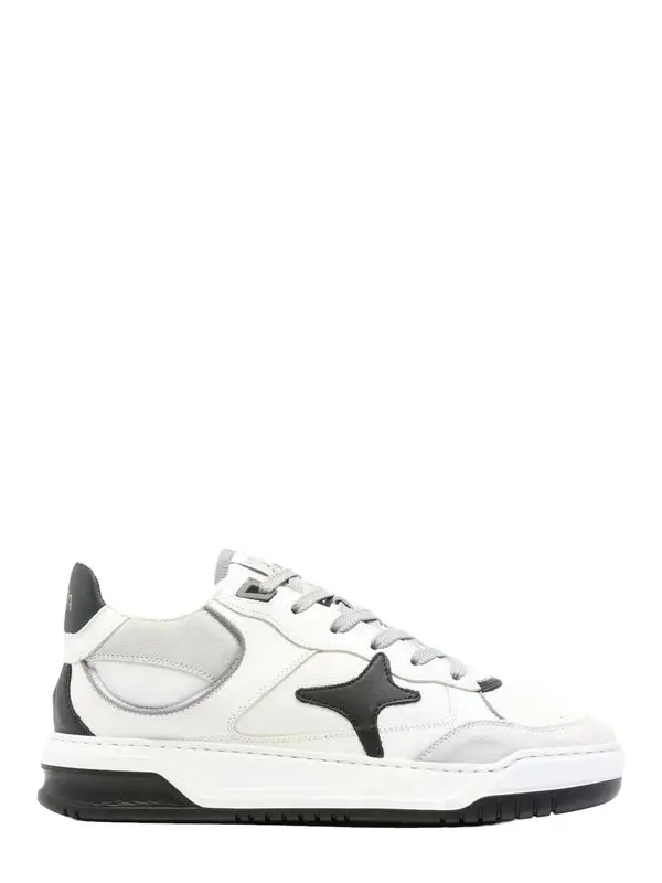 AMA-BRAND Star-appliqué Sneakers - White