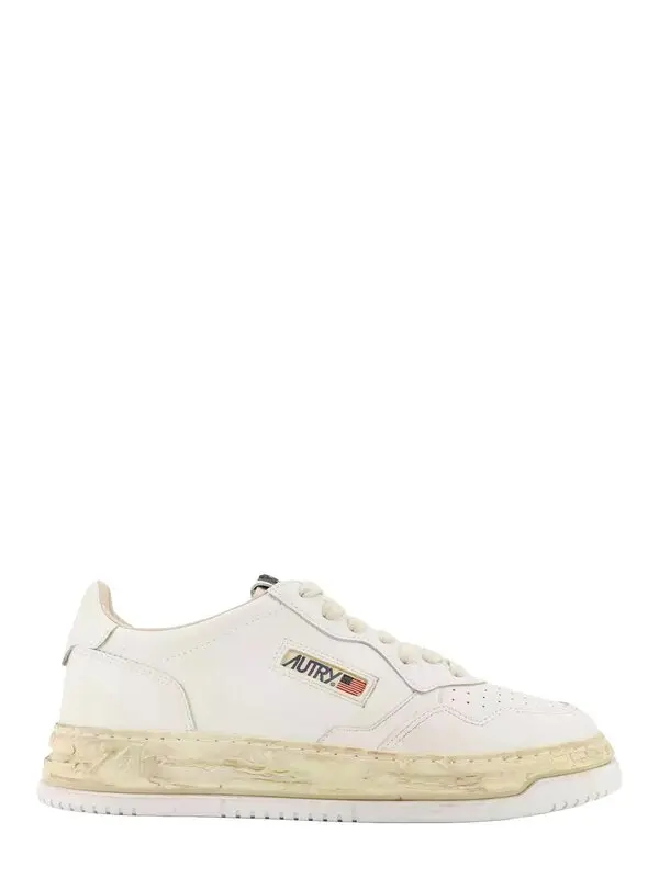AUTRY Low-top Lace-up Sneakers - White