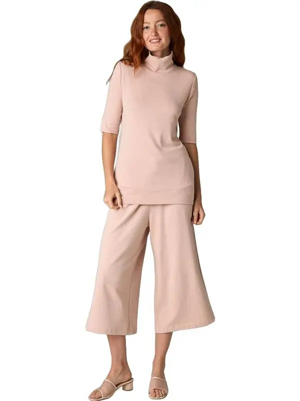 EAVOLU Baikal Eco-luxe Fleece Crop Pant - Rose Quartz