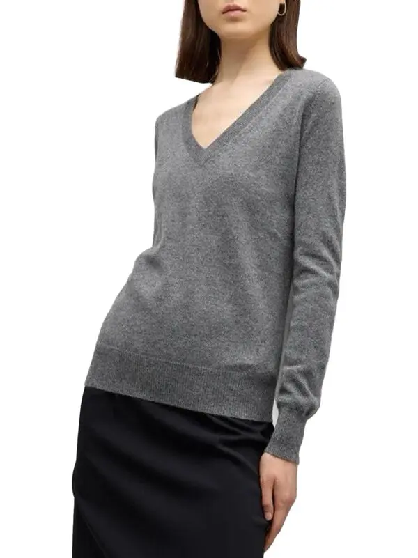 Neiman Marcus Cashmere Classic V-neck Knit Sweater - Heather Grey
