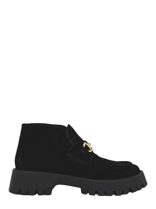 AMIE RAFA Horsebit Lug-sole Ankle Boots - Black
