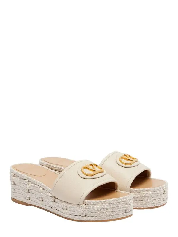Valentino Garavani Vlogo Leather Platform Slides - White