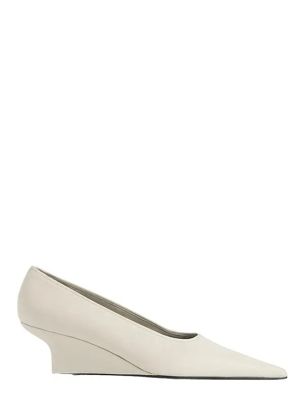 TOTEME Sharp Wedge Leather Pumps - White