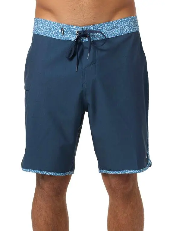 O'Neill Hyperfreak Heat Scallop Board Shorts - Midnight Navy