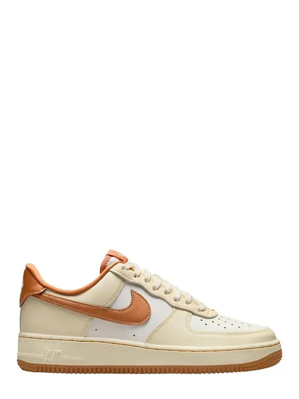 Nike Air Force 1 '07 Low Sneakers - Tan