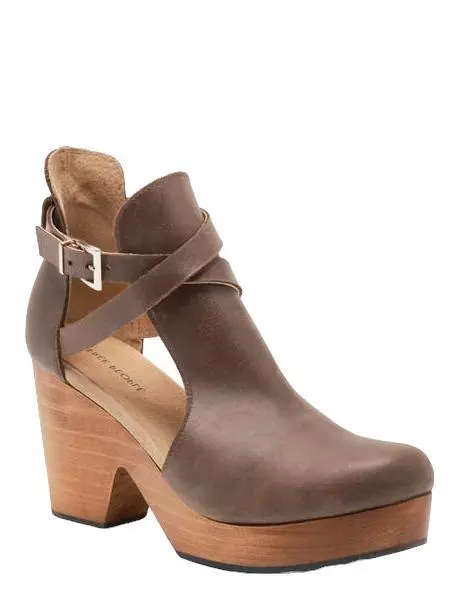 Free People Cedar Clogs - Chocolate