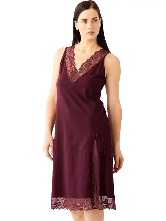 SALUA Simone Lace Trim Pima Cotton Gown - Burgundy