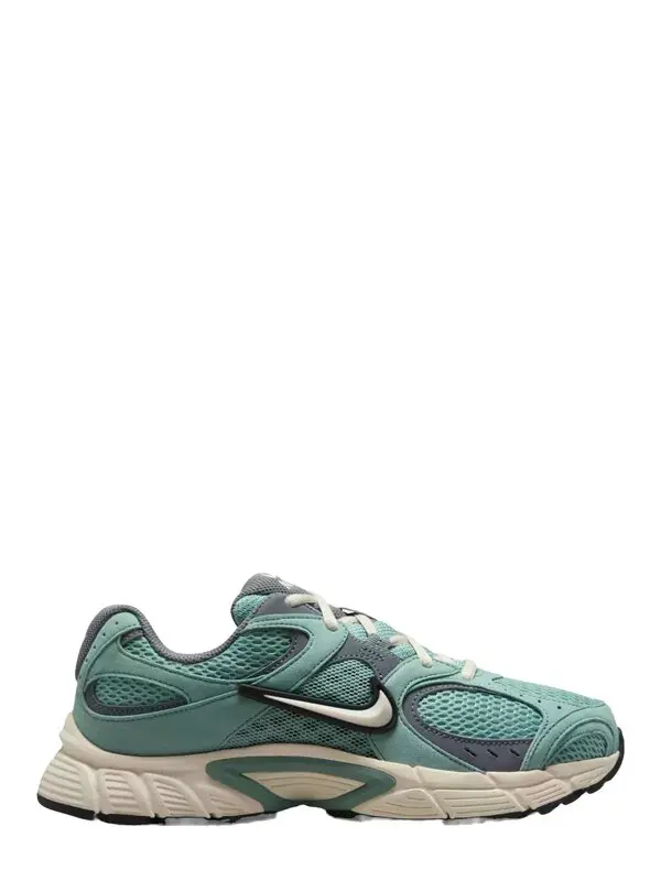 Nike V5 Rnr Mesh Low-top Sneakers - Green