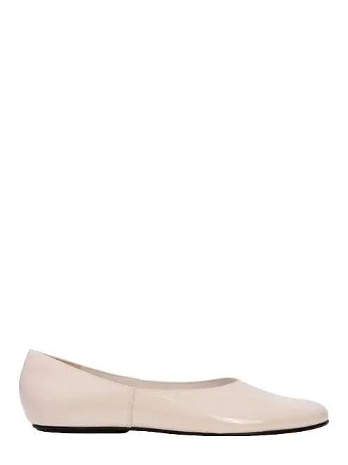 BLACK SUEDE STUDIO Ezra Ballerina Flat - Coconut Patent
