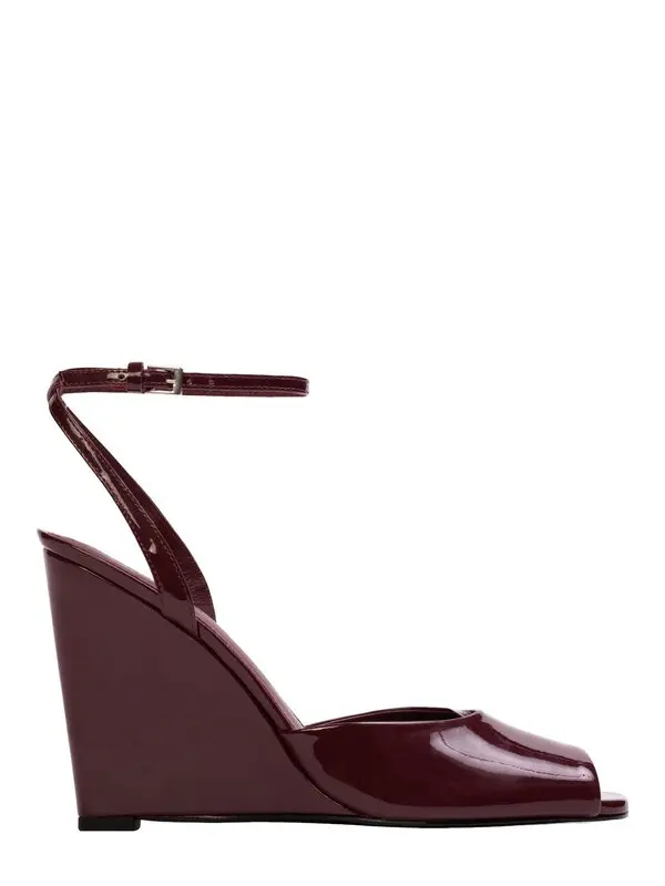 BLACK SUEDE STUDIO Idetta 100 Wedge Sandal - Raisin Patent Leather