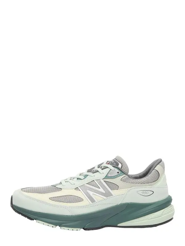 NEW BALANCE 990v6 Sneaker - Grey