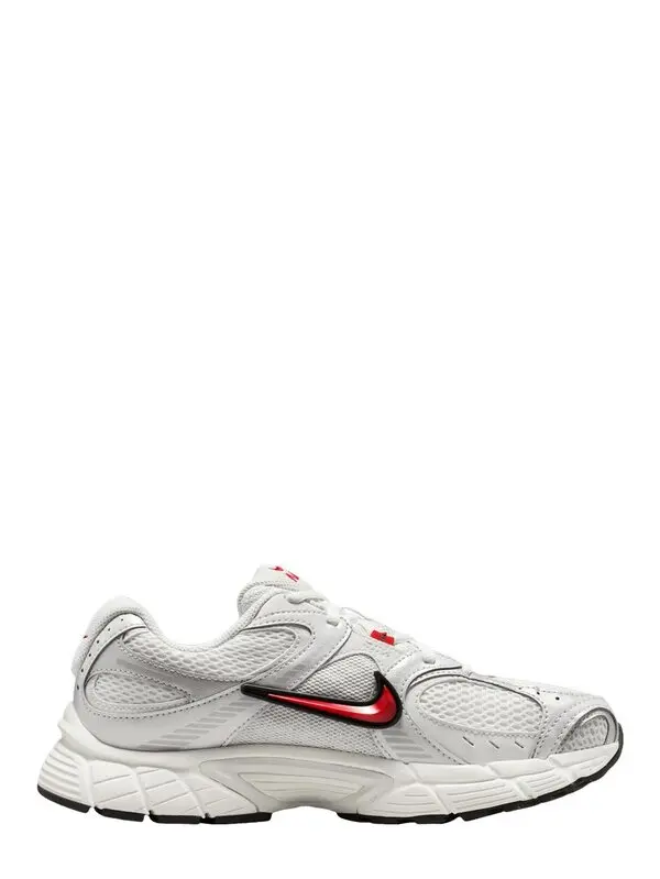 Nike V5 Rnr Sneakers - White