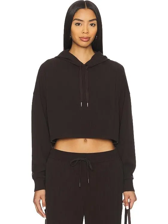 Beyond Yoga Breathe Easy Ribbed Cropped Hoodie - Dark Chocolate