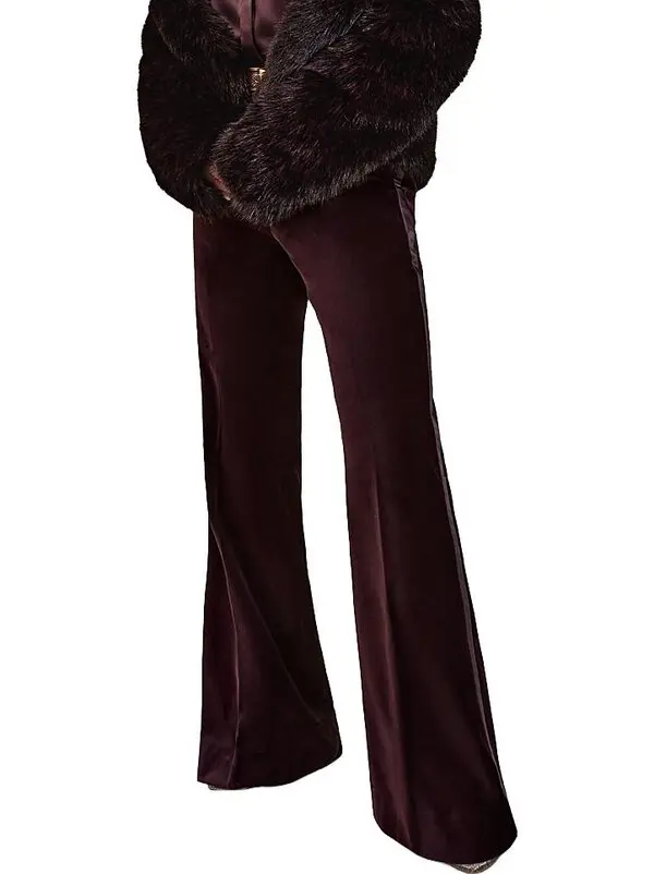 REISS Petite Elia Velvet Flare Trousers - Burgundy