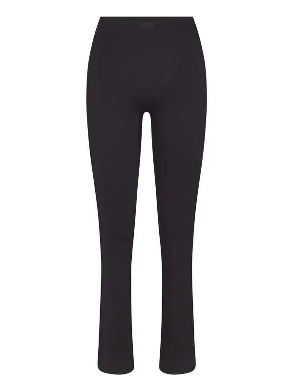 SKIMS V Line 39" Straight Legging | Deep Neutral | | Nike Matte - Obsidian