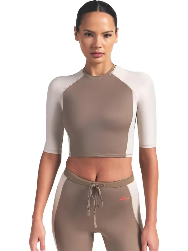SKIMS Colorblocked Padded Half Sleeve Crop Top - Truffle And Stone