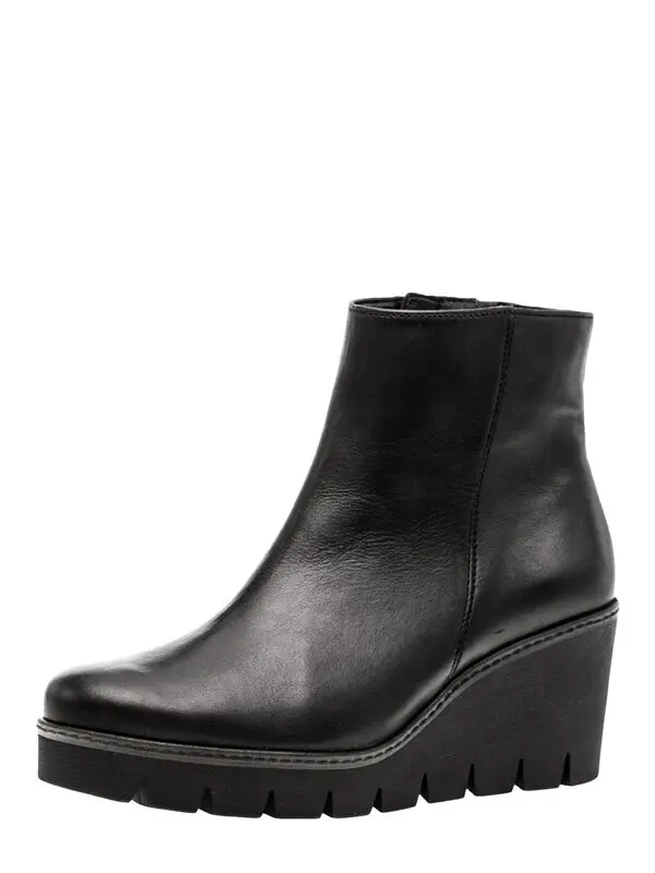 Gabor Lugged Wedge Bootie - Black