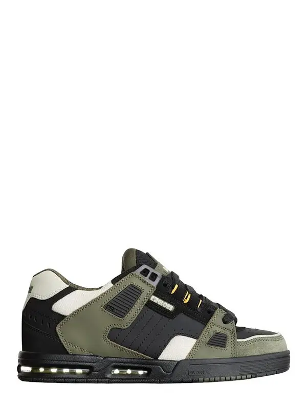 GLOBE Sabre Sneakers - Black/army