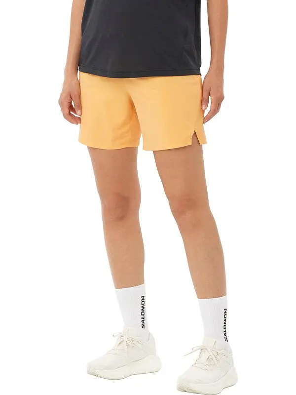 SALOMON Core 6" Shorts - Warm Apricot