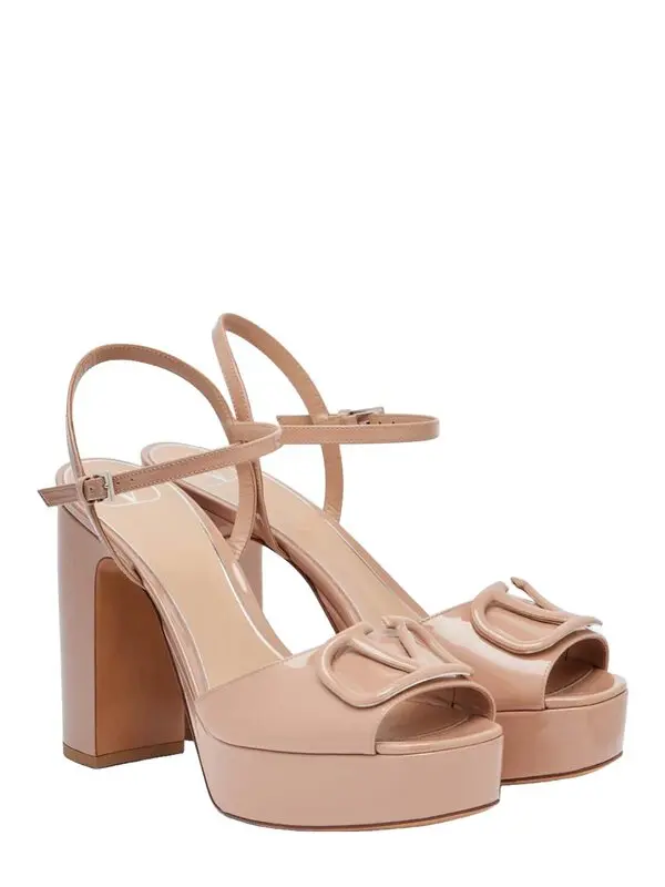 Valentino Garavani Vlogo Patent Leather Platform Sandals - Pink