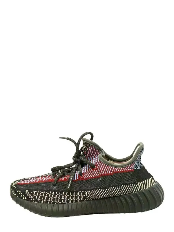Yeezy Boost 350 V2 Sneakers - Black