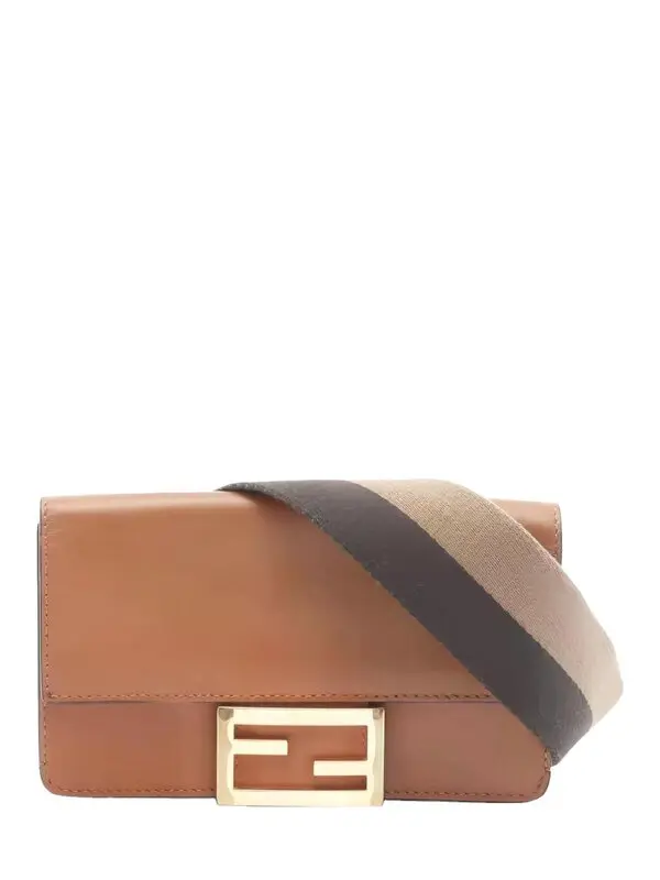 Fendi Logo-buckle Shoulder Bag - Brown