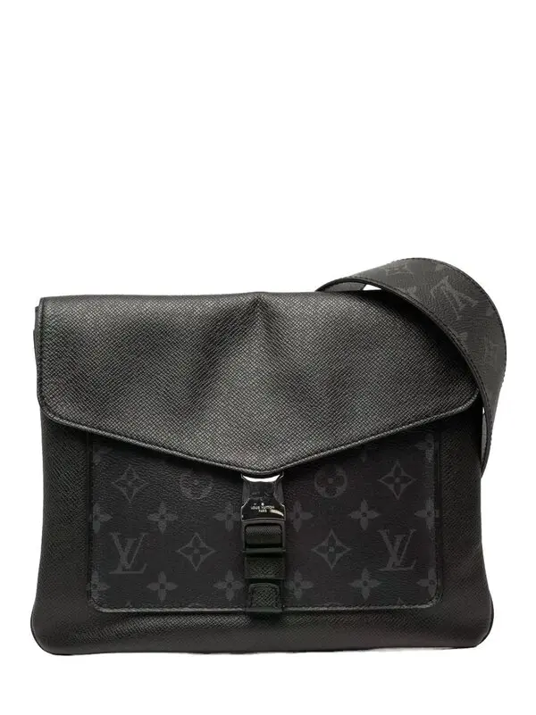 LOUIS VUITTON Taigarama Outdoor Flap Messenger Crossbody Bag - Black