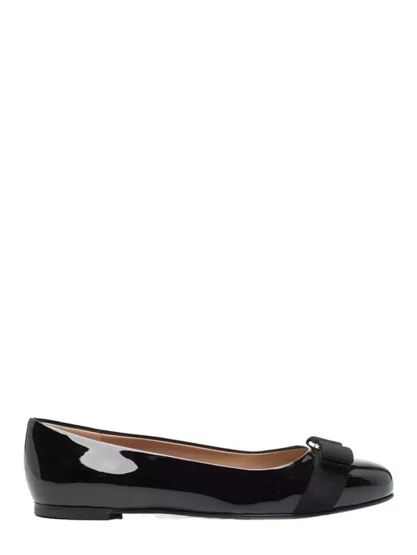 FERRAGAMO Varina Ballet Flat - Black