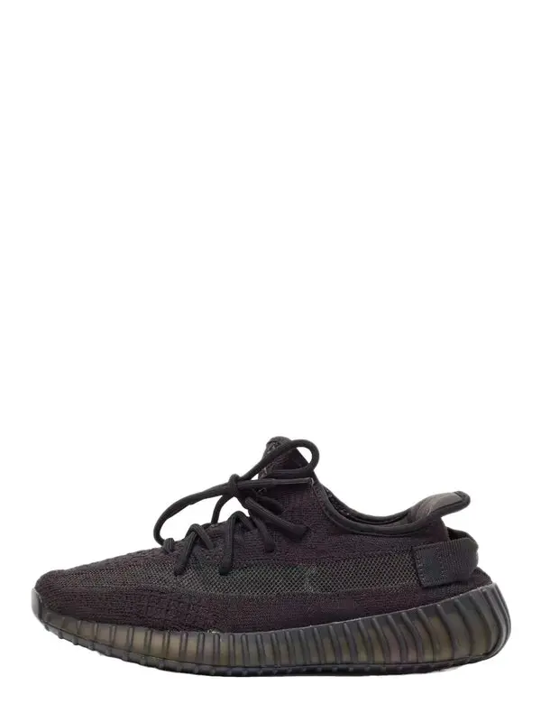 Yeezy Boost 350 Sneakers - Black