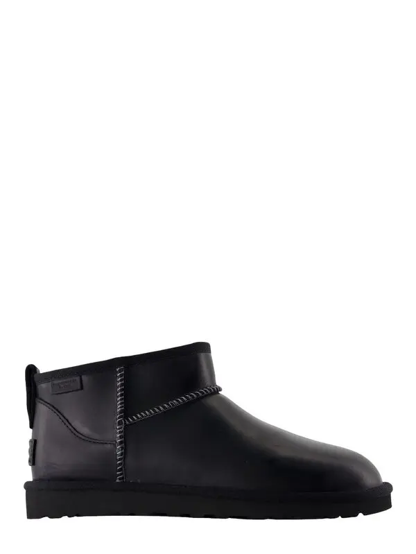UGG Classic Ultra Mini Lthr Regen Ankle Boots - Black