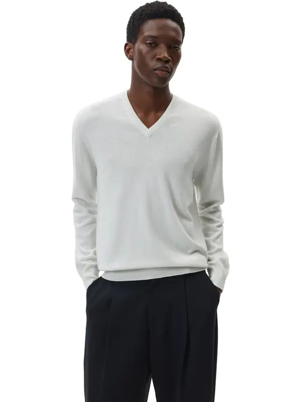 Johnstons Of Elgin Cashmere V-neck Jumper - White
