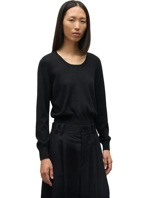Johnstons Of Elgin Ella Scoop Neck Superfine Cashmere Jumper - Black