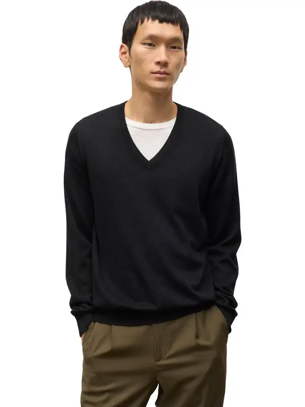Johnstons Of Elgin Fin Superfine Cashmere Jumper - Black