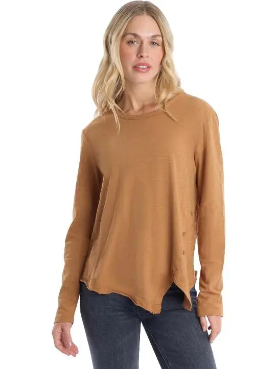 WILT CLOTHING Long Sleeve Asymmetrical Hem Tee With Button Detail - Medium Brown